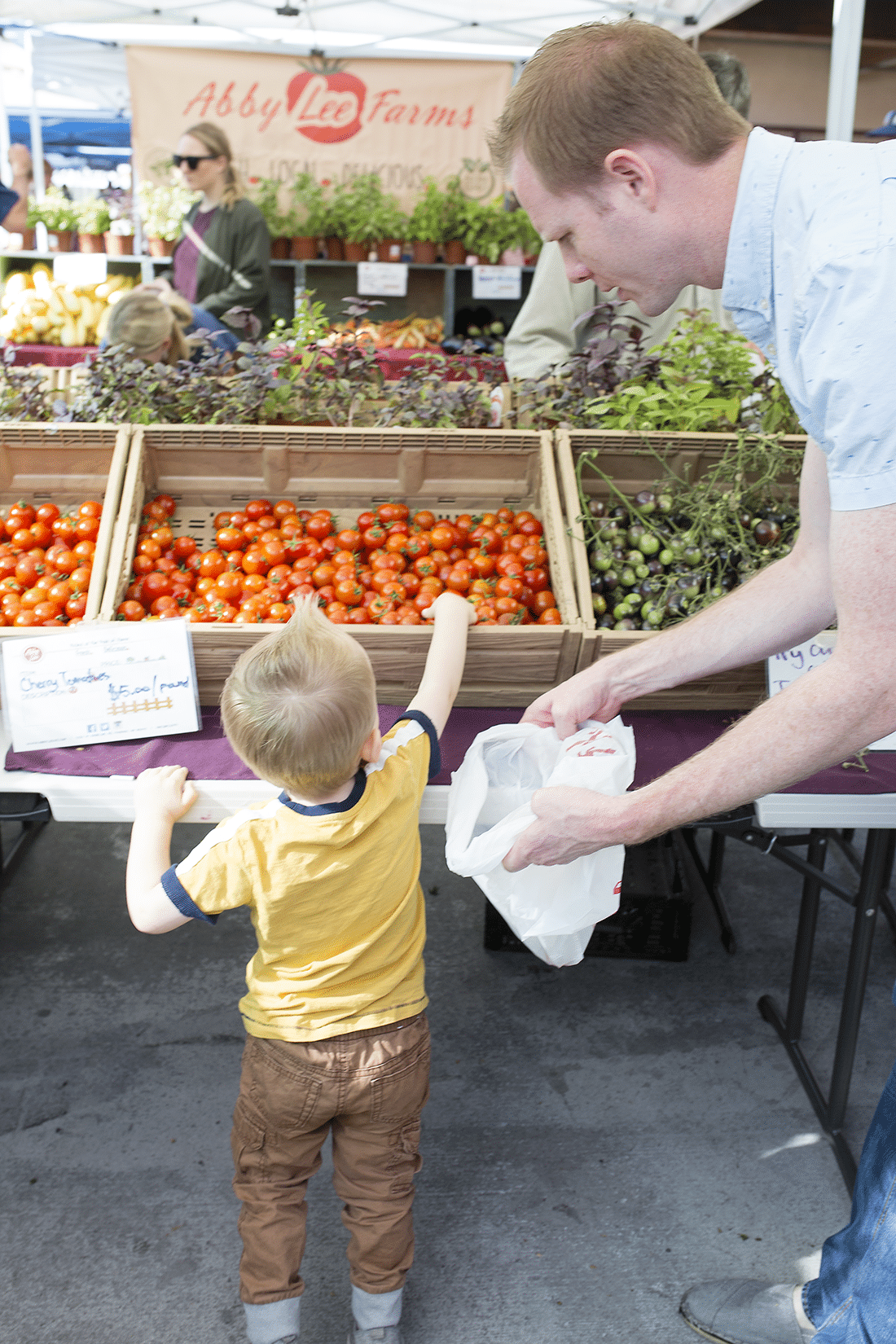 Farmer's Market Date - Friday We're In Love