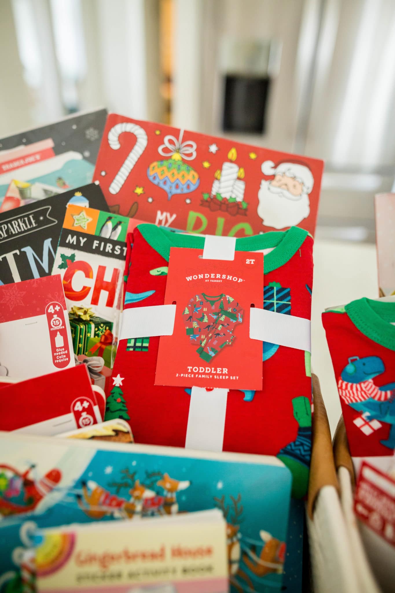 Christmas Box Ideas What To Put In A December 1st Box christmas-box-ideas-what-to-put-in-a-december-1st-box
