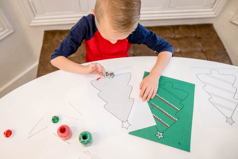 Christmas Dot Painting: Q-tip Tree Painting FREE Printable - Friday We ...