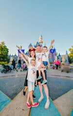 What to Wear to Disneyland: Pro's Guide to Disneyland Outfits - Friday ...